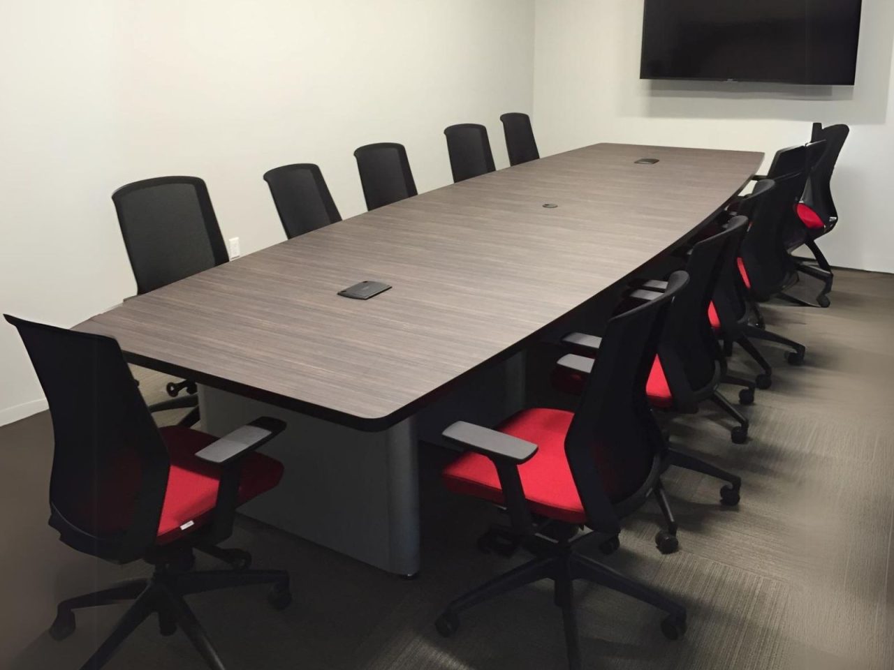 Modern Boardroom Tables in Vancouver: Elegant and Functional Solutions ...